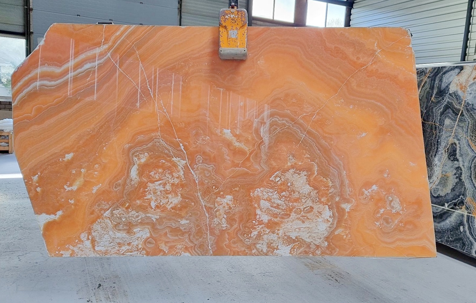 Orang onyx Marmer Keukenblad - Holland Natuursteen